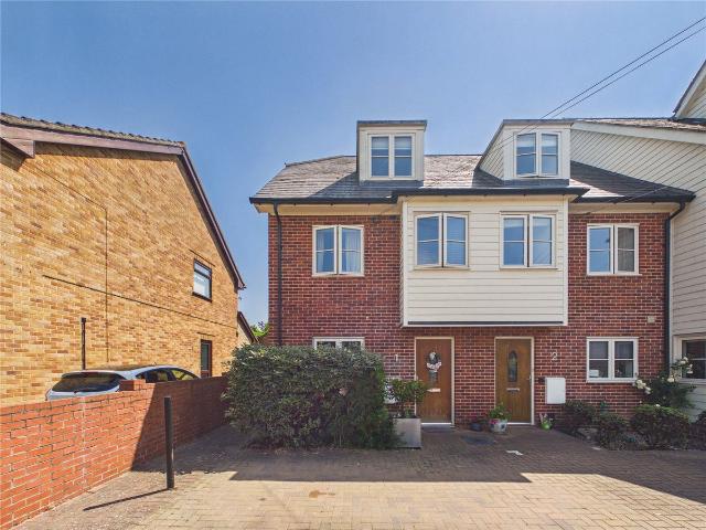 Priory Walk, Sudbury, Suffolk CO10, 3 bed end terrace house to rent, £1,500 pcm | PrimeLocation