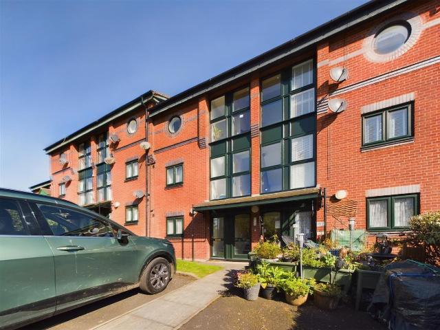 Priory Wharf, Birkenhead CH41, 2 bed flat to rent, £725 pcm | PrimeLocation