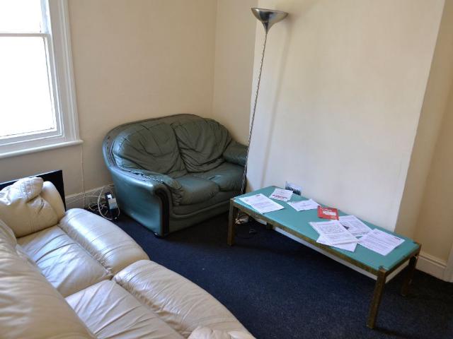 Priory Terrace, Leamington Spa CV31, 6 bed flat to rent, £2,400 pcm | PrimeLocation