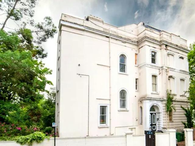 Priory Terrace, London, NW6 4SL, United Kingdom | 3 bed apartment for rent #160142644 | Rentberry