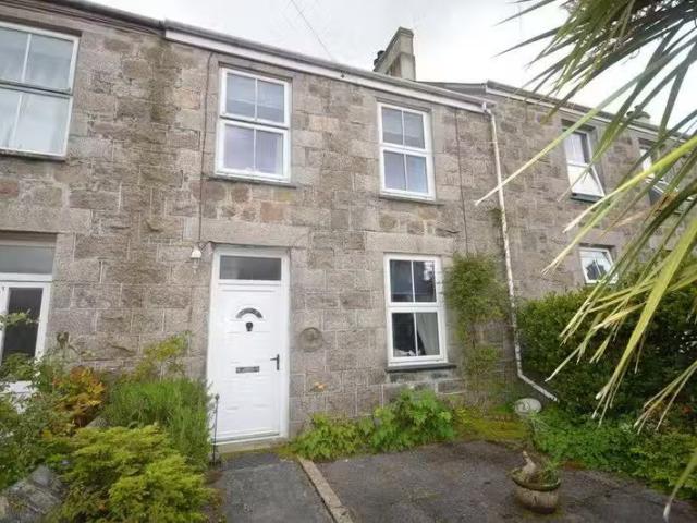 Prisks Terrace, Lanner 4 bed terraced house to rent £1,500 p.