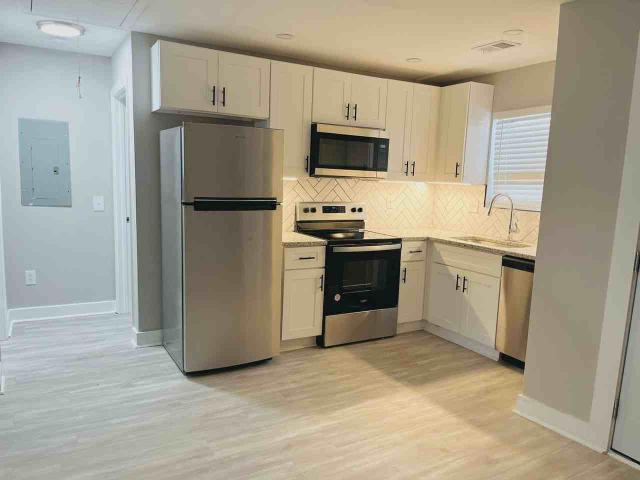 Pryor Street Apartments 2 Bedroom Apartment for Rent at 797 Pryor St Sw, Atlanta, GA 30315 Mechanicsville