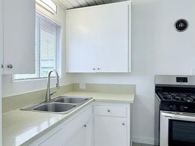 PW 4143 1 Bedroom Apartment for Rent at 4143 Palmwood Dr, Los Angeles, CA 90008 Congress West