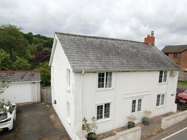Pwllgloyw, Brecon, 3 Bedroom Detached