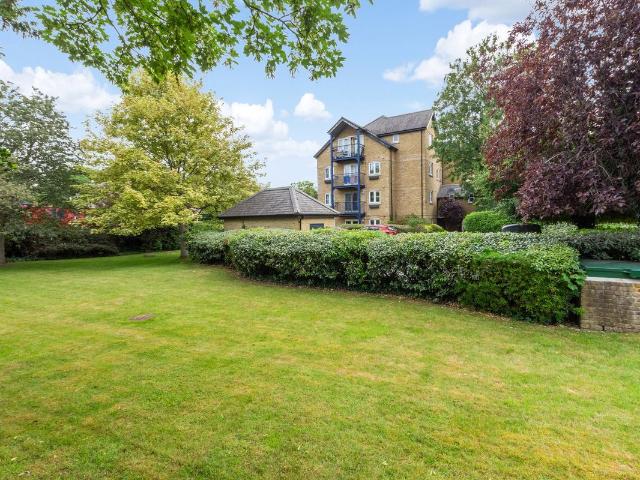 Pump House Close, Bromley BR2, 2 bed flat to rent, £1,900 pcm | PrimeLocation