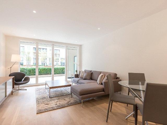 Pump House Crescent, Brentford TW8, 1 bed flat to rent, £2,000 pcm | PrimeLocation