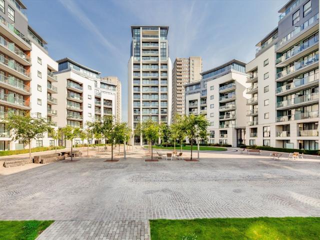 Pump House Crescent, Brentford TW8, 2 bed flat to rent, £2,600 pcm | PrimeLocation