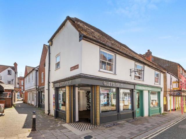 Pump Lane, Thame OX9 2 bed flat to rent £1,600 pcm £369 pw
