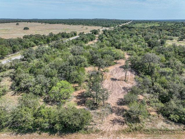 Pumper Rd, Luling, TX 78648