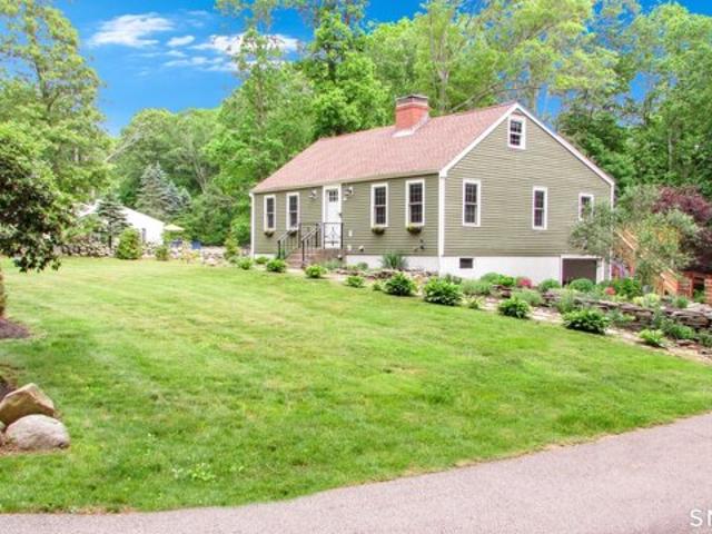 Pumpkin Hill Rd, Ledyard, Home For Sale