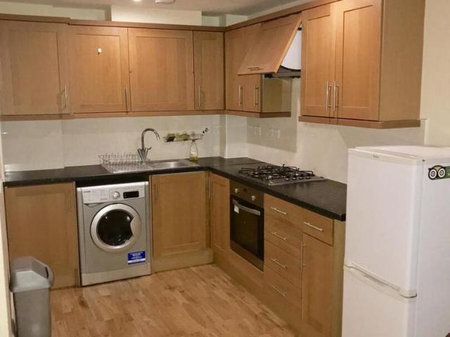 Punam Apartments 40a, Northwood HA6 1 bed flat to rent £1,550 pcm £358 pw