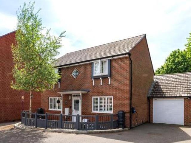 Pulla Hill Drive, Storrington, 4 Bedroom Detached