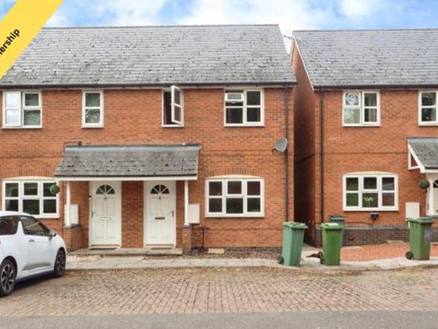 Pullen Court, Whetstone, 2 Bedroom Semi detached