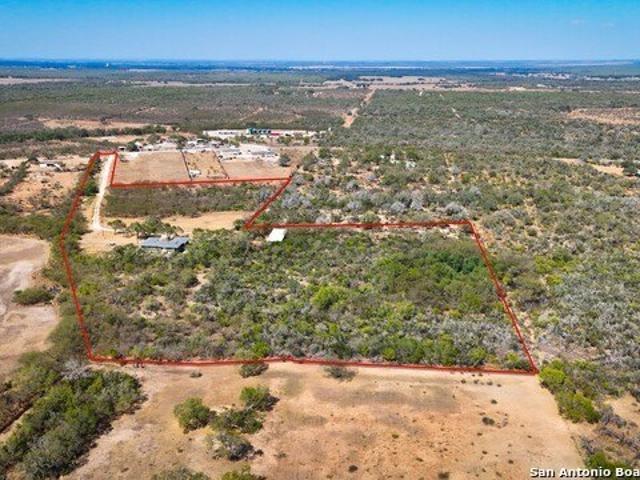 Pullins Dr, Pleasanton, Farm House For