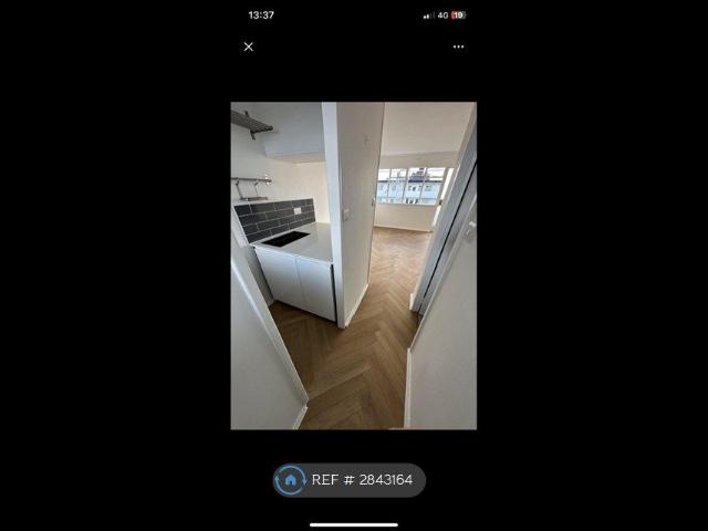 Pullman Court, Streatham SW2, Studio to rent, £1,500 pcm | PrimeLocation