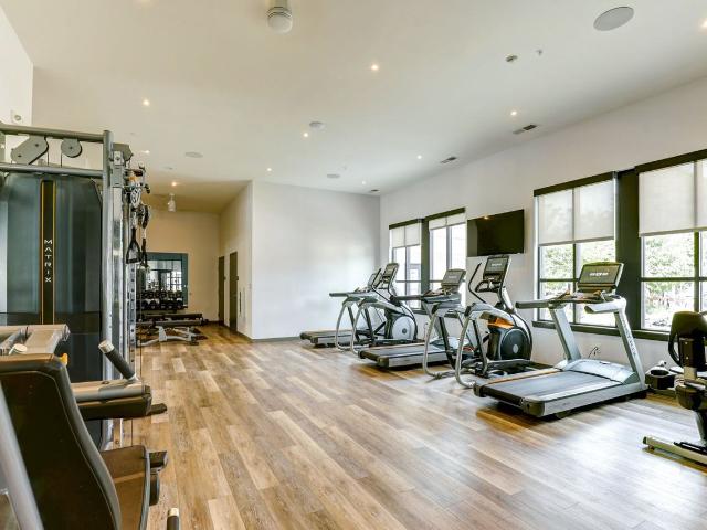 Pullman Pointe 2 Bedroom Apartment for Rent at 11110 Lantern Rd, Fishers, IN 46038