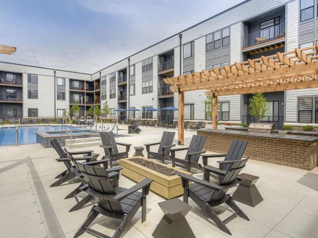 Pullman Pointe 2 Bedroom Apartment for Rent at 11110 Lantern Rd, Fishers, IN 46038