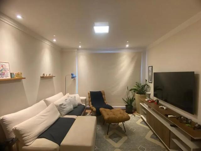 Pulquérrimo Mobiliado! Apartamento c/02 dormts, 02 Bwc's, dep. empregada, garagem coletiva suficiente
