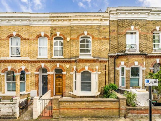 Pulross Road, London SW9 2 bed flat to rent £2,600 pcm £600 pw
