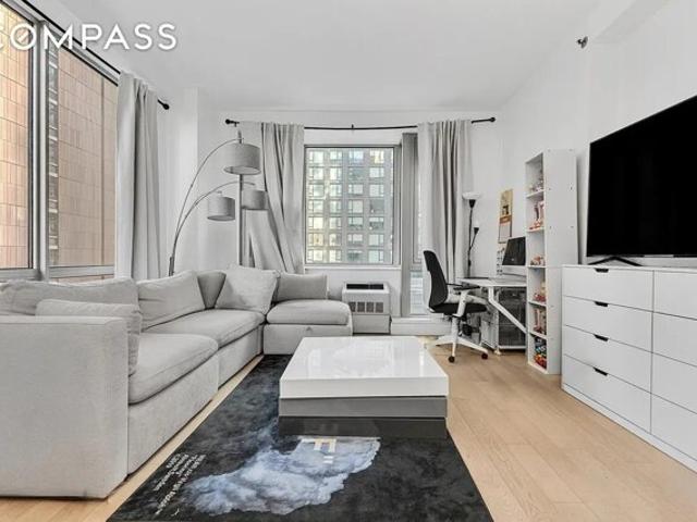 Purves St Unit D, Queens, Condo For Sale