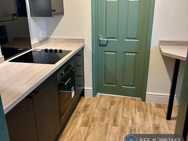 Purbeck Road, Chatham, ME4 1 bed flat to rent £1,050 pcm £242 pw