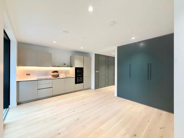 Purcell Apartments, North Greenwich SE10, 1 bed flat to rent, £1,995 pcm | PrimeLocation