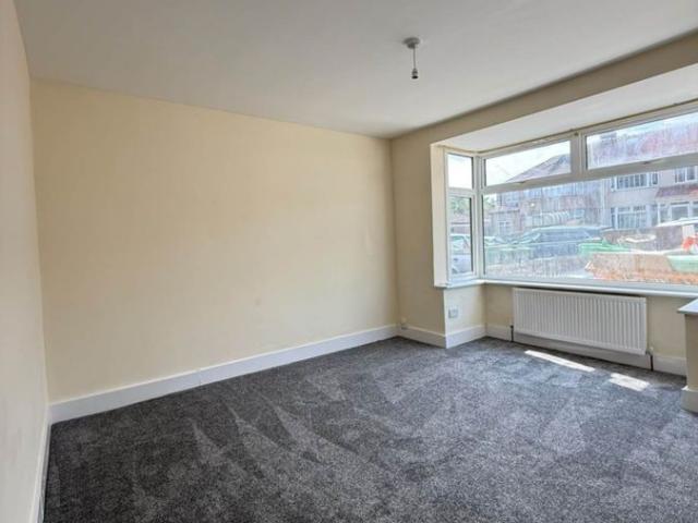 Purcell Road, Greenford UB6, 5 bed terraced house to rent, £2,899 pcm | PrimeLocation