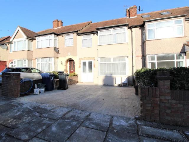 Purcell Road, Greenford 4 bed terraced house to rent £3,000 pcm £692 pw
