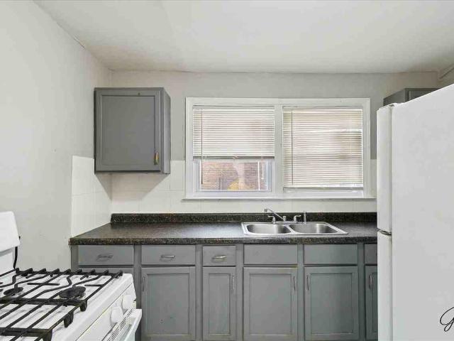 Puritan Manor 1 Bedroom Apartment for Rent at 15818 Puritan St, Detroit, MI 48227 Cerveny