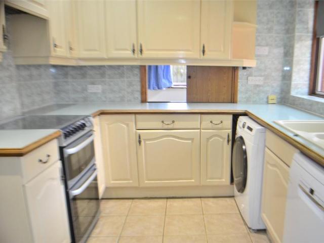 Purley Bury Avenue, Purley CR8 3 bed detached house to rent £2,300 pcm £531 pw