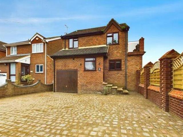Purley On Thames, Wintringham Way, Reading, 3 Bedroom Detached