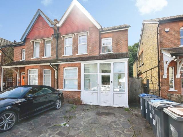 Purley Park Road, Purley CR8, 1 bed flat to rent, £1,400 pcm | PrimeLocation