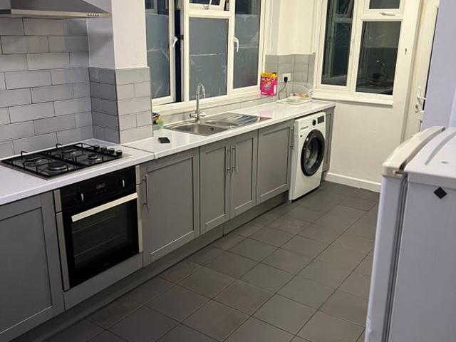 Purley Way, Croydon CR0, Room to rent, £750 pcm | PrimeLocation