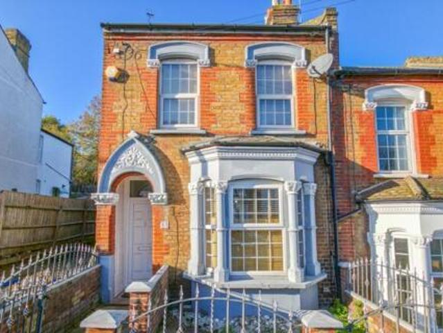 Purrett Road, Winns Common, 3 Bedroom End