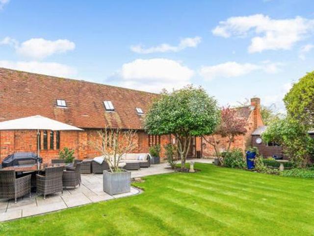 Puttenham Court, Tring, 4 Bedroom Link