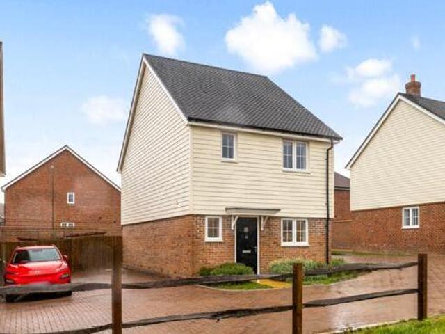 Puttock Way, Billingshurst, 3 Bedroom Detached