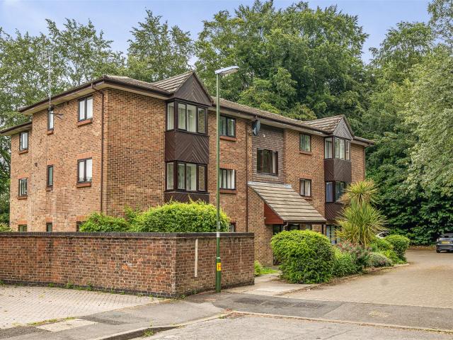 Puttocks Close, Haslemere