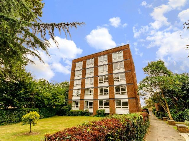 Putney Heath Lane, Putney, London SW15, 2 bed flat to rent, £2,250 pcm | PrimeLocation