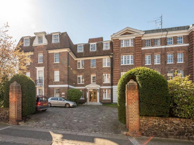 Putney Hill, Putney, London SW15, 3 bed flat to rent, £4,000 pcm | PrimeLocation