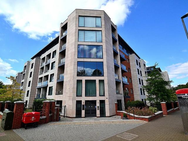 Putney Hill, Putney SW15, 1 bed flat to rent, £2,000 pcm | PrimeLocation