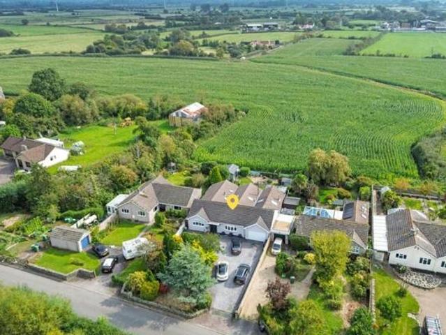 Puxton Road, Hewish, 4 Bedroom Detached