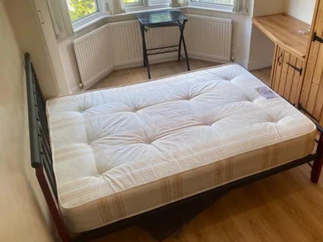 Pymmes Green Road, London, N11 1DA, United Kingdom | Room for rent #123965967 | Rentberry
