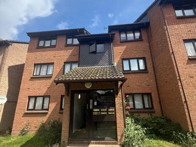 Pycroft Way, London N9, 1 bed flat to rent, £1,400 pcm | PrimeLocation