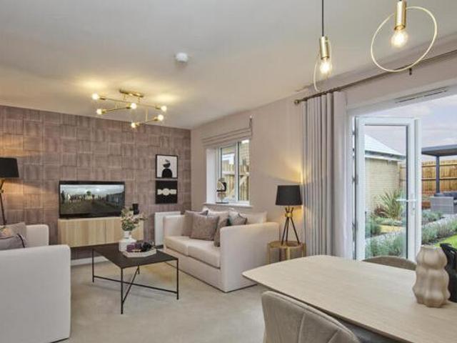 Pyrcoft Road, Chertsey, 3 Bedroom Semi detached