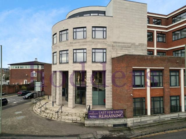 Pyrcroft Road, Chertsey, Surrey, KT16 1 bed apartment to rent £1,450 pcm £335 pw