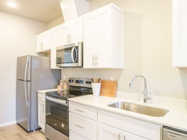 Q1 Apartments 2 Bedroom Apartment for Rent at 421 Ne 80th Ave, Hillsboro, OR 97006 Sommerset West Elmonica South