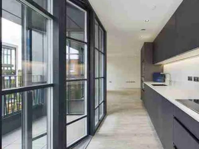Q. Food & Wine, Queensway, London, W2 4QH, United Kingdom | 3 bed apartment for rent #154576887 | Rentberry