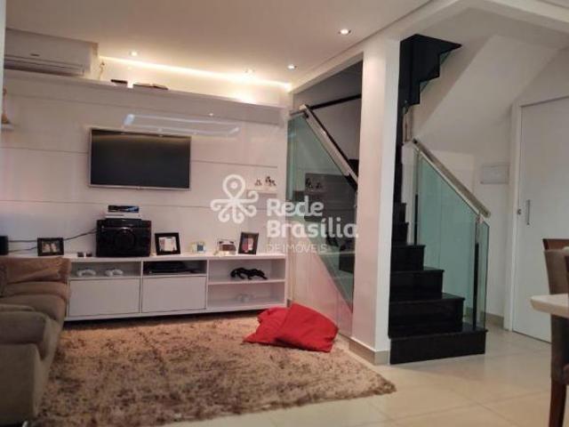 QC 07 Casa à venda com 4 quartos, sendo 1 suíte Jardins Mangueiral