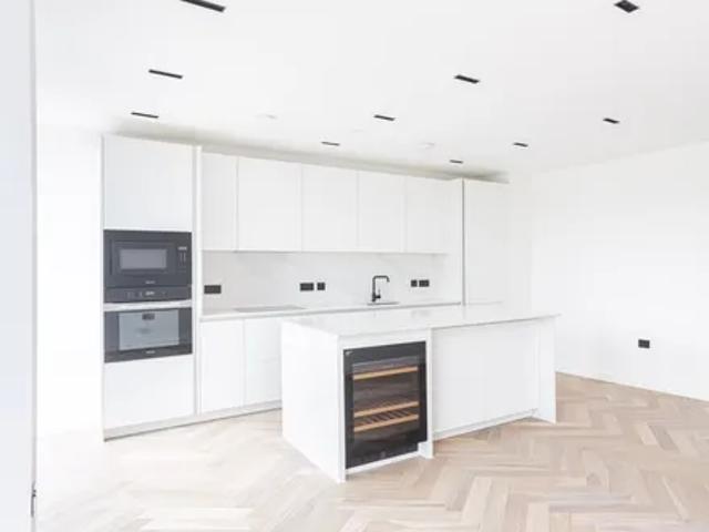Qatar Airlines, 1 Cluny Mews, London, SW5 9EF, United Kingdom | 2 bed duplex for rent #166391297 | Rentberry