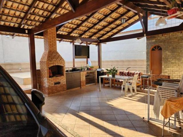 Qd 04 Cs térrea 4 quartos, piscina churrasq. Lt 525 mts, Aceita financ Fgts e trc Sobradinho DF